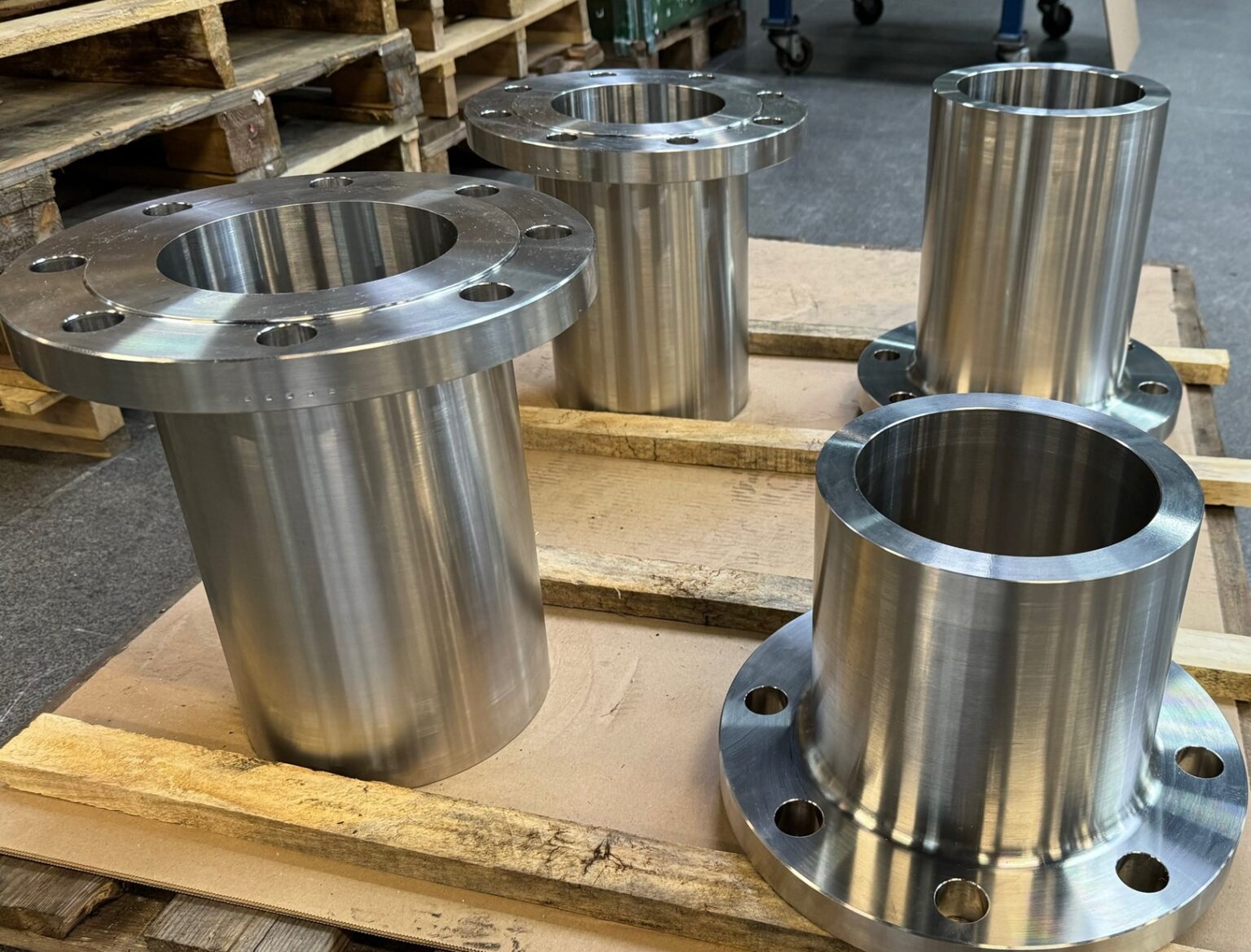 Long welding neck flanges for Italy! - Hertecant Flanges